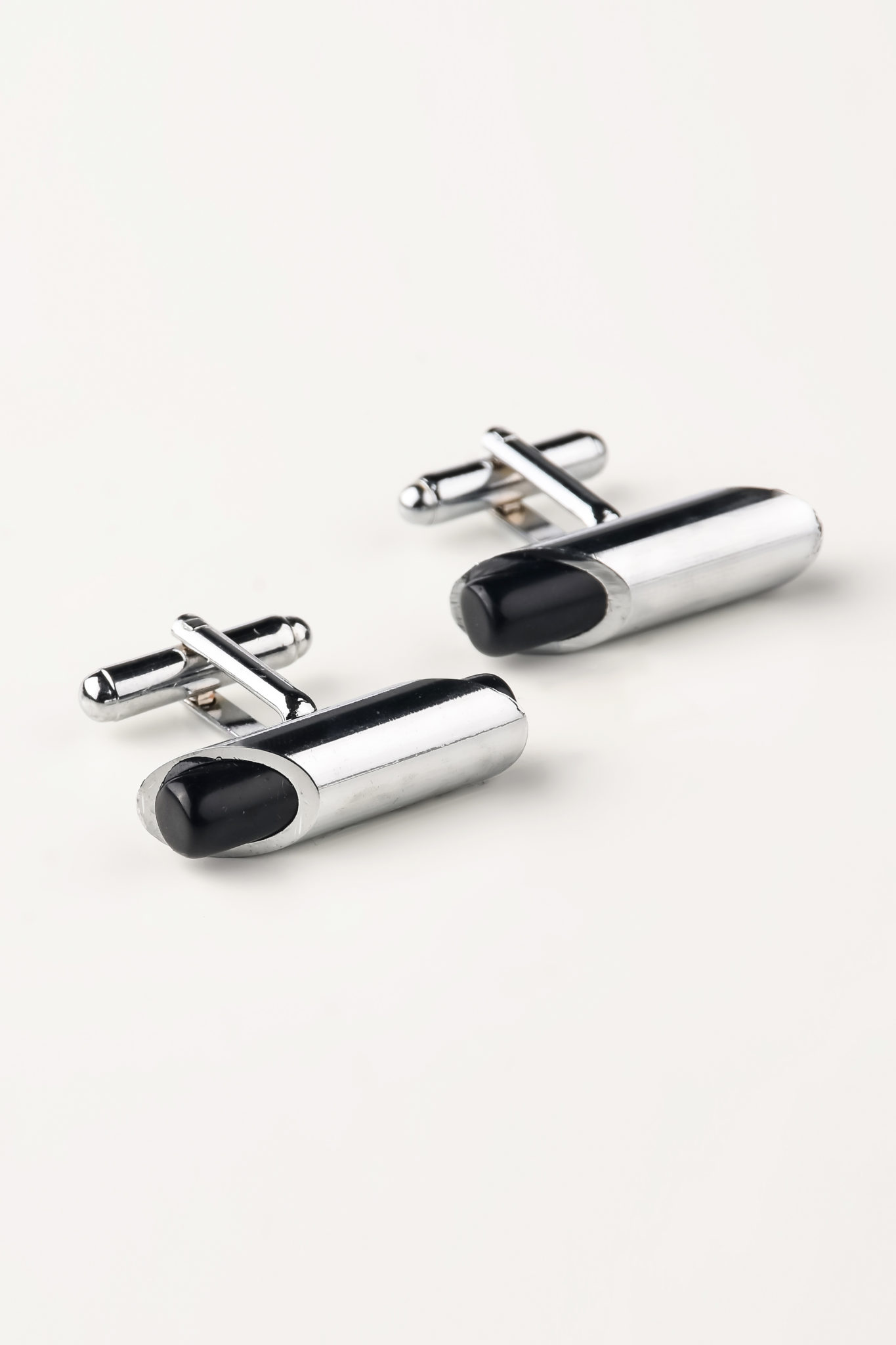 Black Capsule Cuff-Links - alqamees